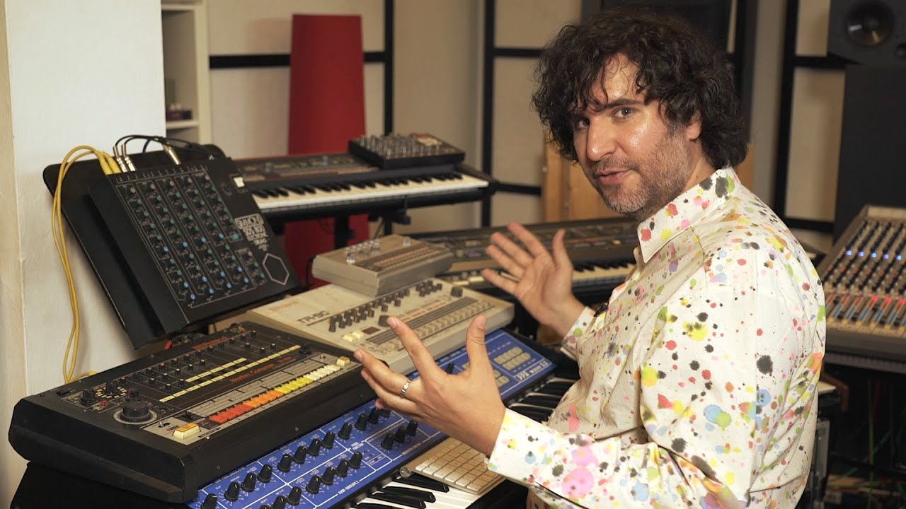 Mathew Jonson Presents His Synthesizer Favourites: Simmons SDS 800 ...