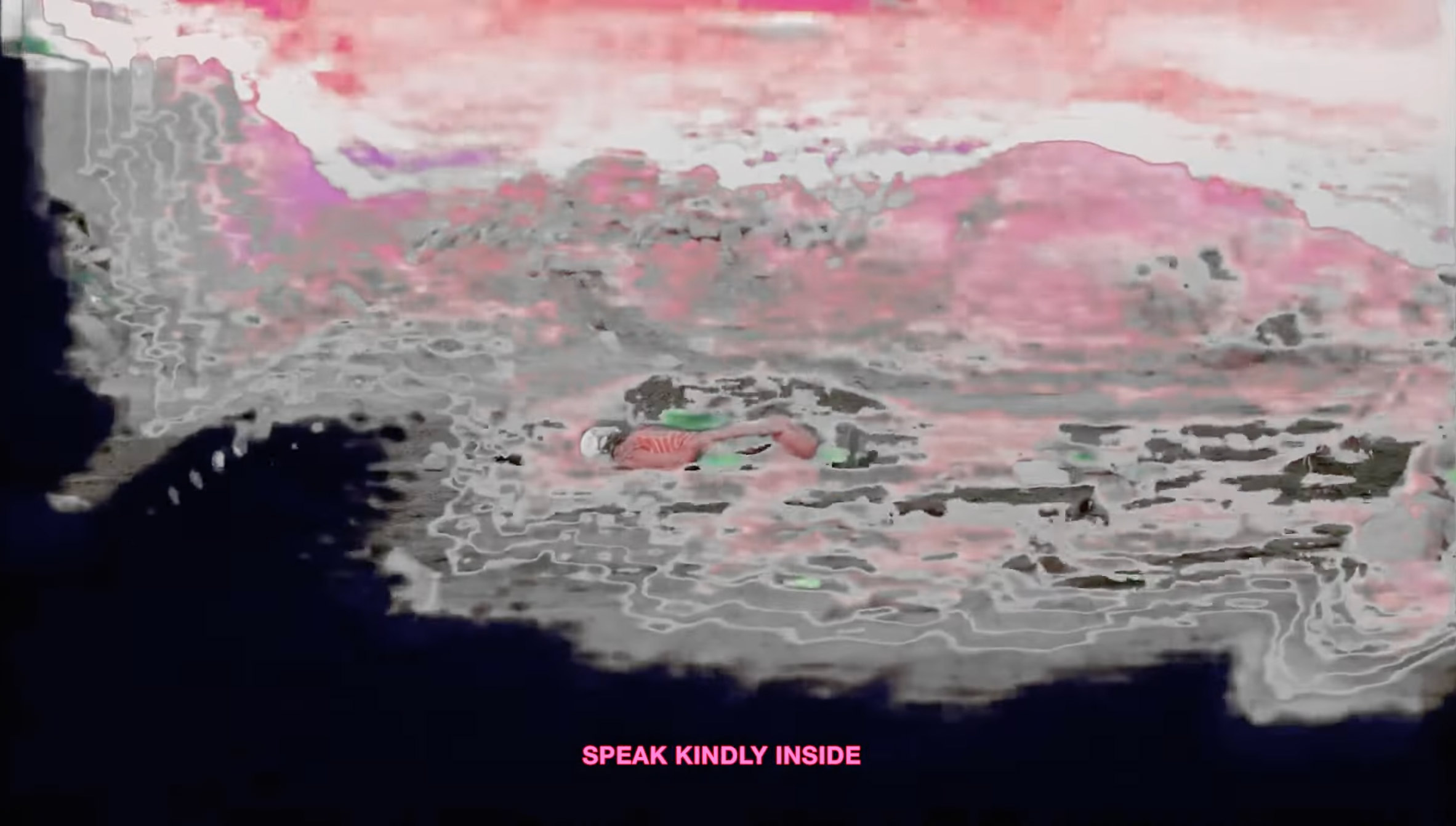 Turnéfelvételek is bekúsztak HAAi, Jon Hopkins és a brit rapper KAM-BU ...