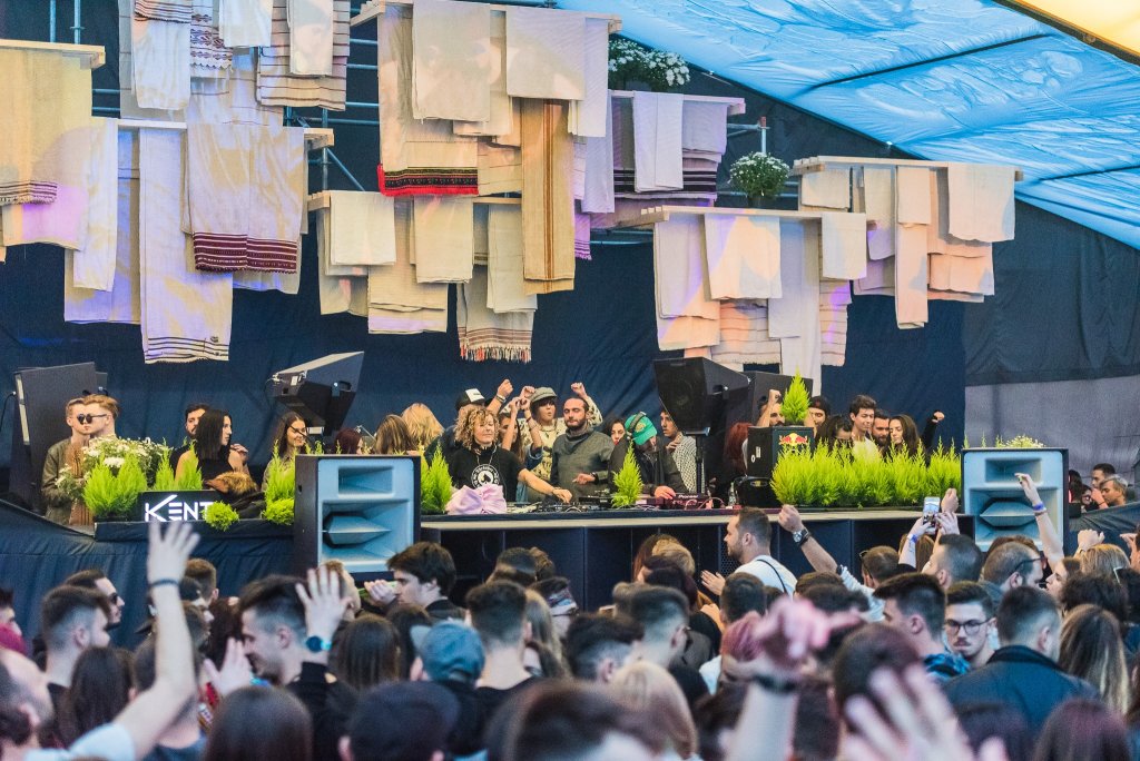 12 festivaluri românești de muzică electronică pentru care merită să-ți ...